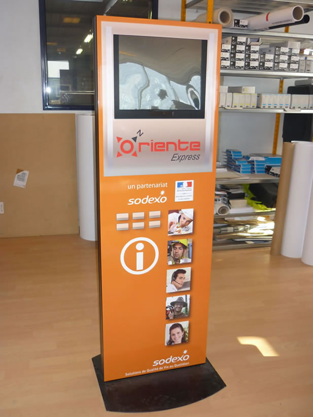 Totem pliable et transportable 19 pouces Portland avec écran affichage ...